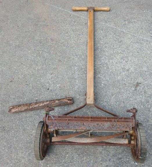 Antique Push Mower - Sherwood Auctions