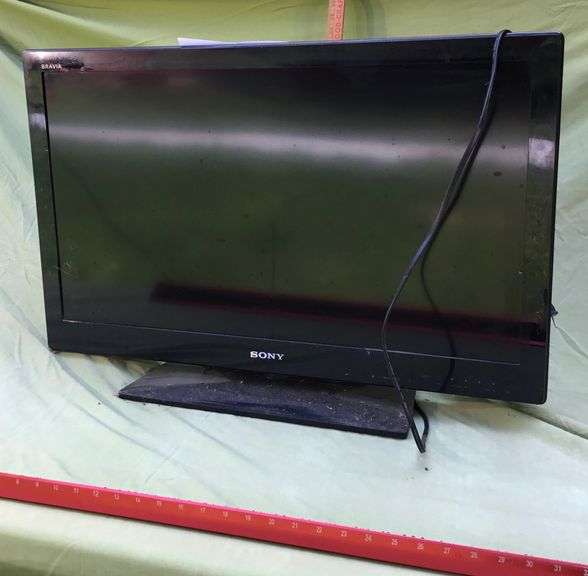Sony 35” TV, Seller Advises That It Works - Sherwood Auctions