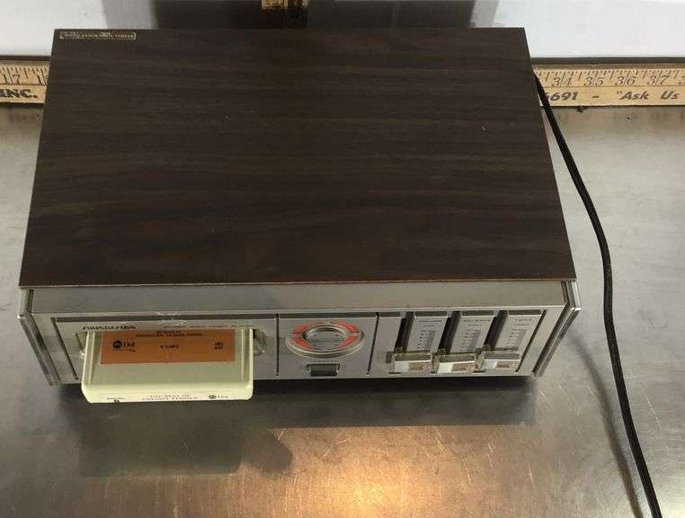 Vintage Soundesign Stereo - Sherwood Auctions