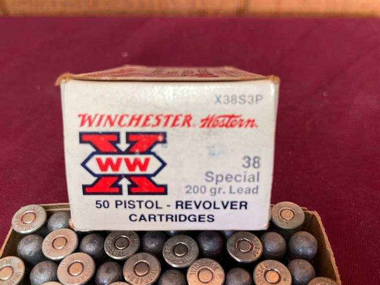 50 Rounds of Winchester 38 Special Revolver Cartridges - Sherwood Auctions