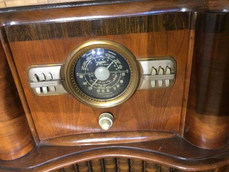 Antique Zenith Long Distance Radio 42”x27”x16” - Sherwood Auctions