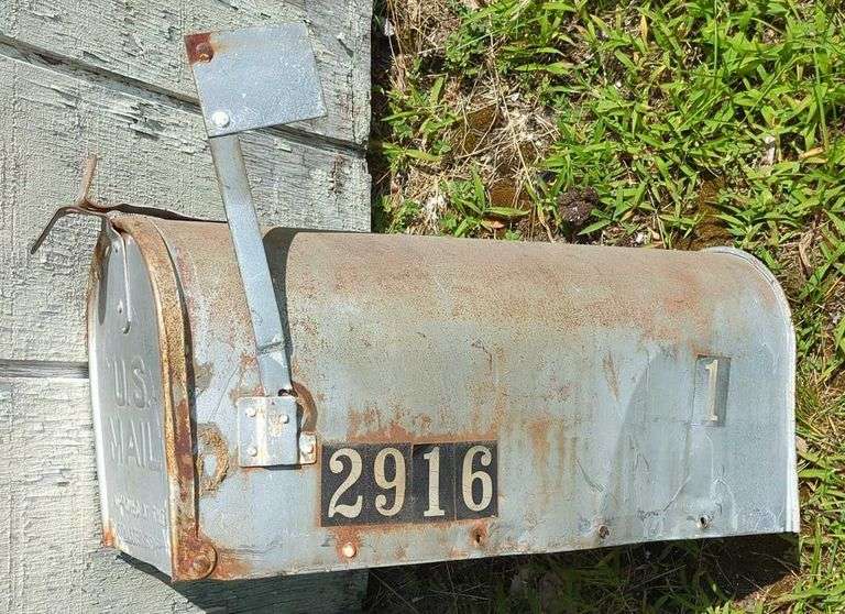 Extra Large Mail Box Small Mail Box Sherwood Auctions
