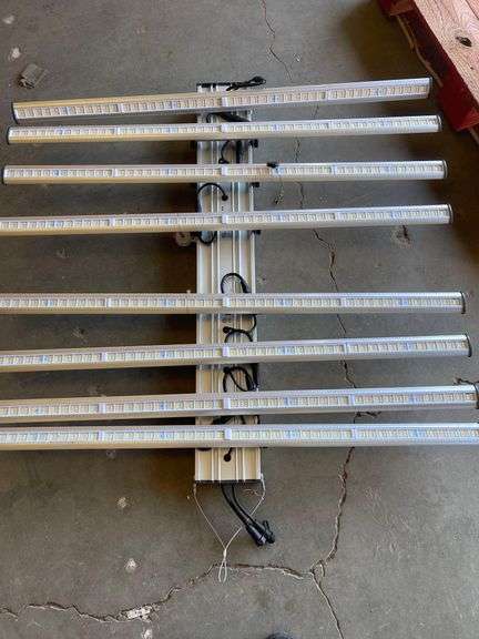Fluence LED Grow Light IP55 - Sierra Auction Management Inc