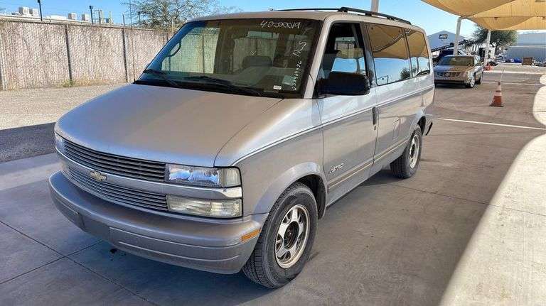 1995 Chevrolet Astro - Sierra Auction Management Inc