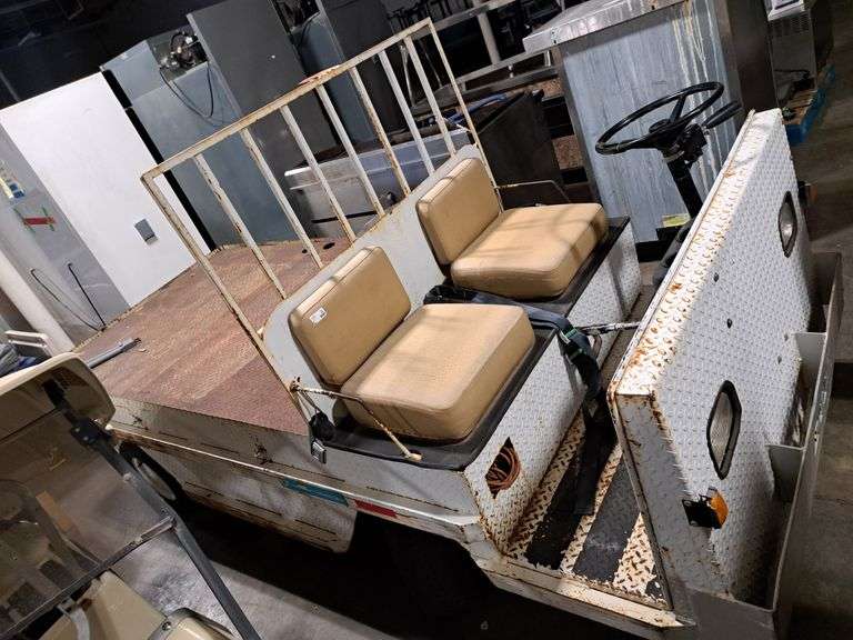 EVI Utility Golf Cart - Sierra Auction Management Inc