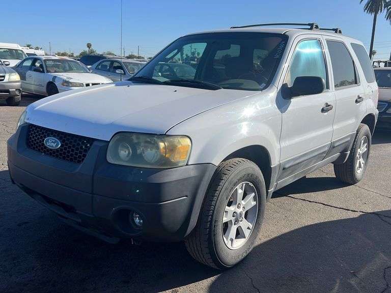 2006 Ford Escape XLT - Sierra Auction Management Inc