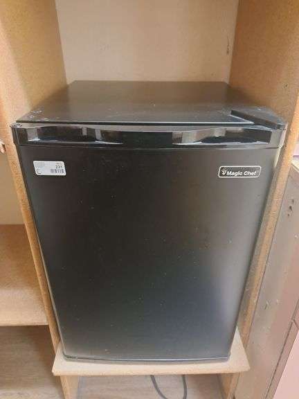 Magic Chef Mini Fridge Sierra Auction Management Inc