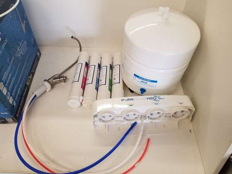 Pure Blue H20 Reverse Osmosis Filtration System - Sierra Auction ...