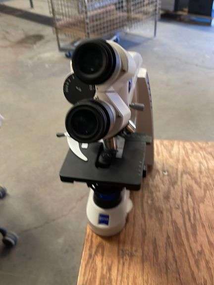 ZEISS Primo Star Microscope - Sierra Auction Management Inc