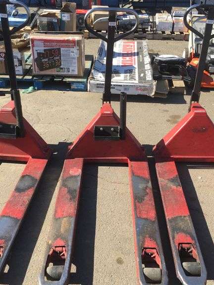 Red Pallet Jack - Sierra Auction Management Inc