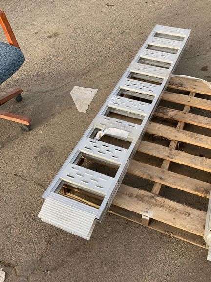 Pair of Loading Ramps - Sierra Auction Management Inc