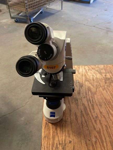 ZEISS Primo Star Microscope - Sierra Auction Management Inc