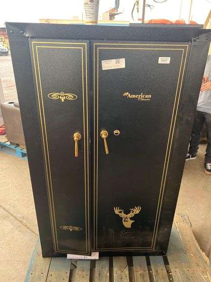 American Classics Gun Safe - Sierra Auction Management Inc