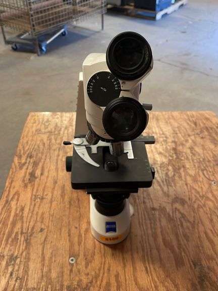 ZEISS Primo Star Microscope - Sierra Auction Management Inc