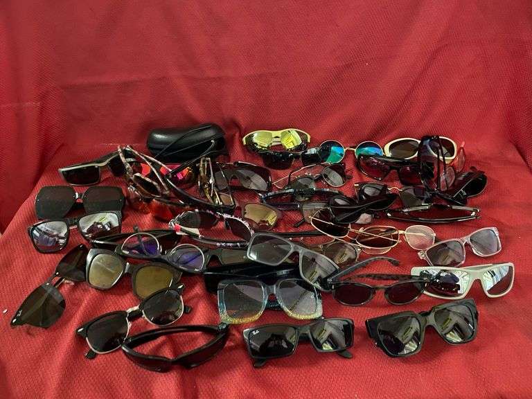 Assorted Sunglasses - Sierra Auction Management Inc