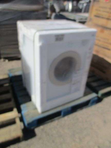 WHIRLPOOL WED7500VW 24 Inch 3.8 cu. ft. Electric Dryer with 11 Dry ...