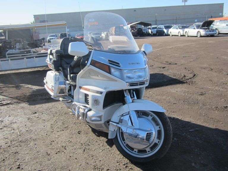 1996 Honda GL1500SE Gold Wing SE - Sierra Auction Management Inc