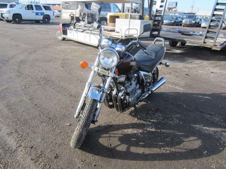 1983 Yamaha Maxim XJ750 - Sierra Auction Management Inc