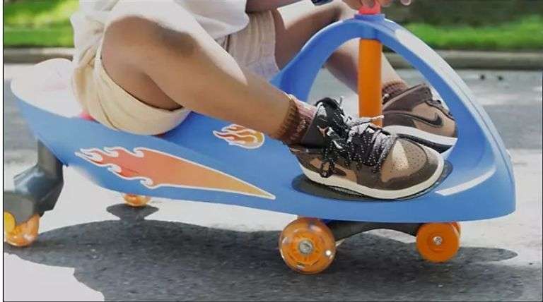 ALEX Lightning Glow Rider, Black - Sierra Auction Management Inc