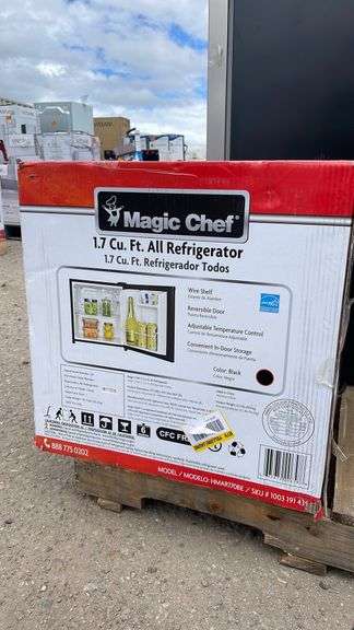 (1 Qty) Magic Chef Mini Refrigerator Model: HMAR170BE - Sierra Auction ...