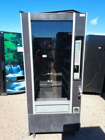 Glasco GS-2 Vending Machine - Sierra Auction Management Inc