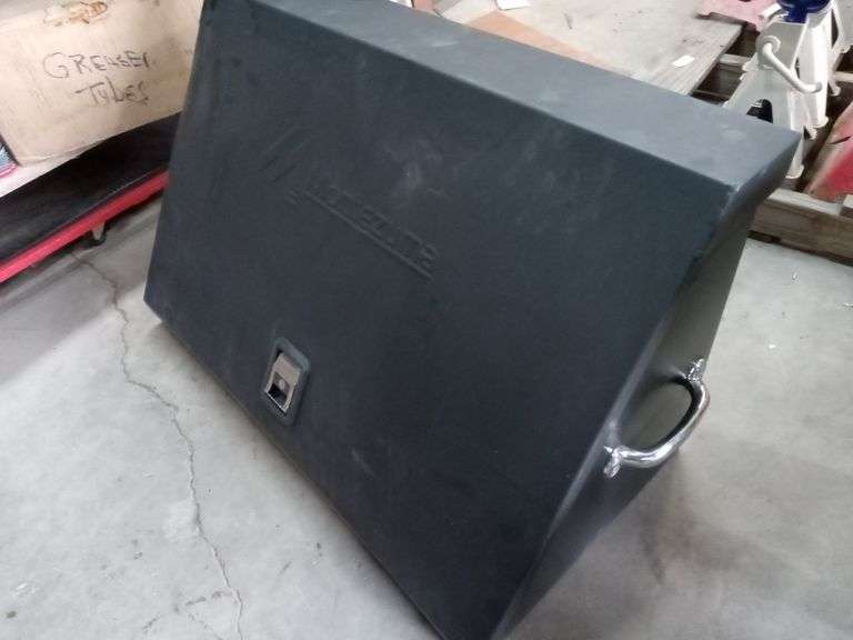 Montezuma Tool Box - Sierra Auction Management Inc