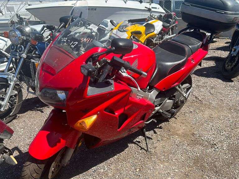 2001 Honda VFR800FI Interceptor - Sierra Auction Management Inc