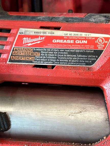 Milwaukee Grease Gun With Case - Sierra Auction Management Inc