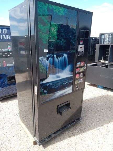 Dixie-Narco DNCB 501/MPC-8 Vending Machine - Sierra Auction Management Inc