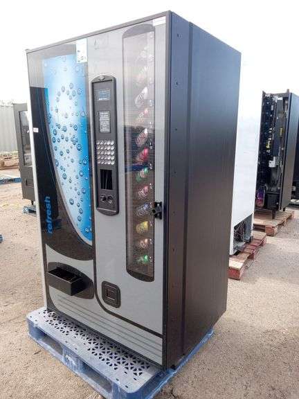 USI 3151 Vending Machine - Sierra Auction Management Inc