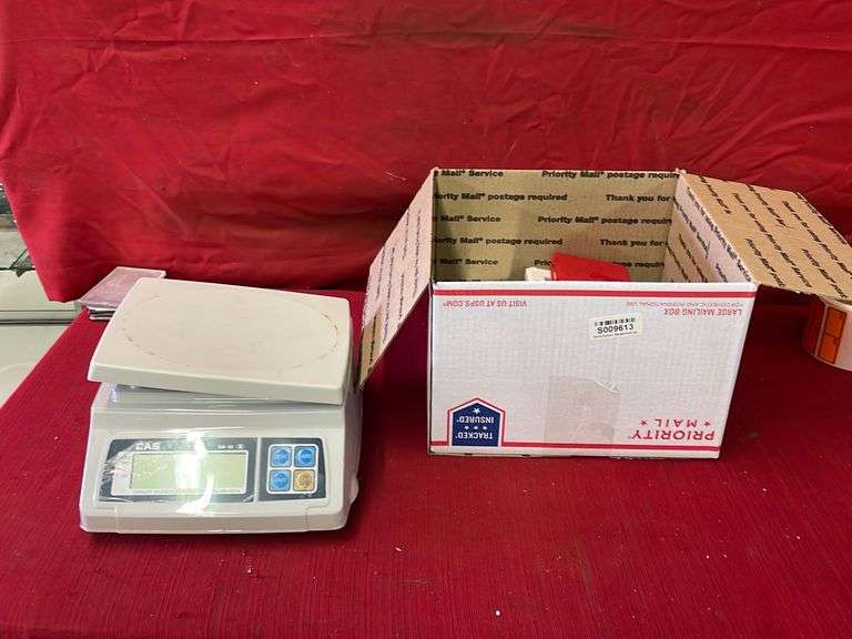 Box With assorted Scales - Sierra Auction Management Inc