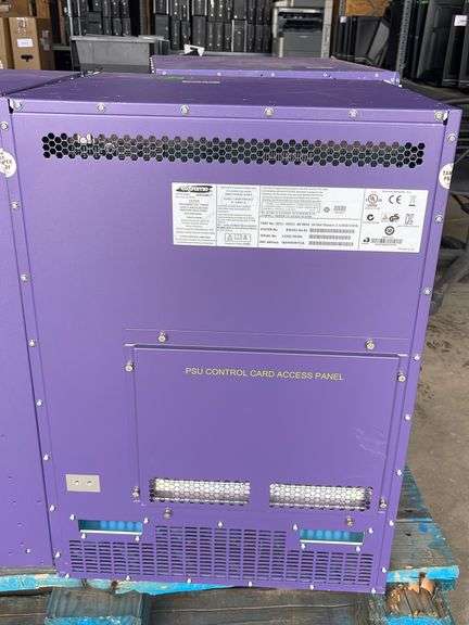 Extreme Networks Black Diamond 8810 10 Slot Chassis - Sierra Auction ...