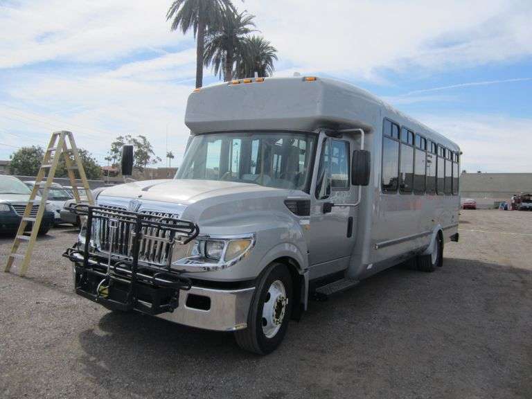 2014 International Navistar PC805 Shuttle Bus - Sierra Auction ...