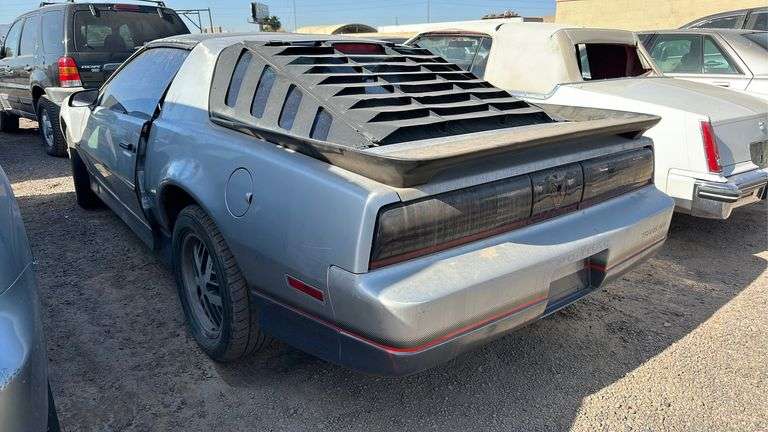 1986 Pontiac Firebird Trans Am - Sierra Auction Management Inc