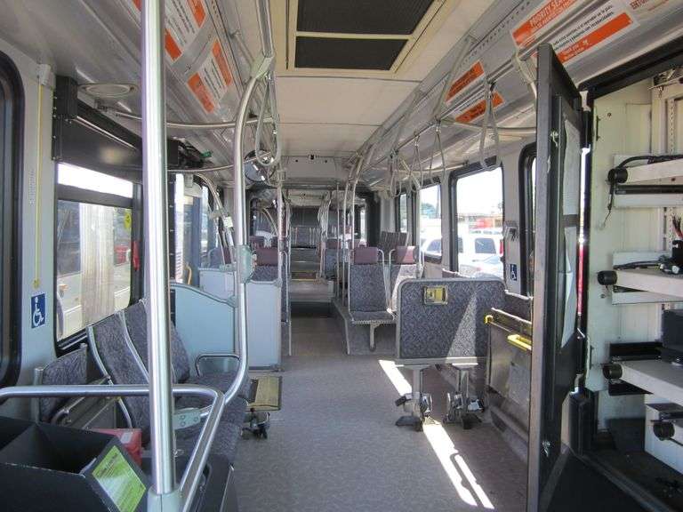 2008 New Flyer D62LFA Transit Bus - Sierra Auction Management Inc