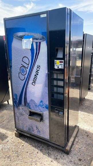 Dixie-Narco DNCB 501-8 S11D Vending Machine - Sierra Auction Management Inc