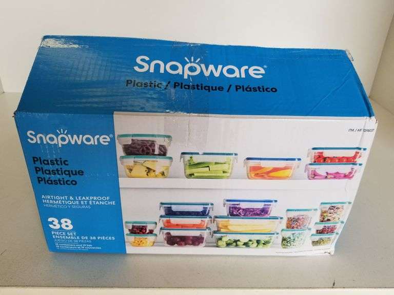 38pc Snapware PLastic Containers - Sierra Auction Management Inc