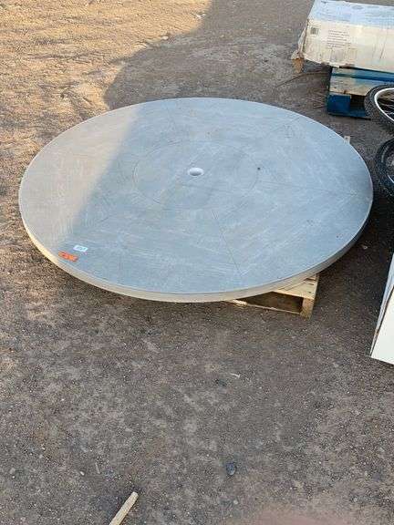 5 foot round stone patio table top. - Sierra Auction Management Inc