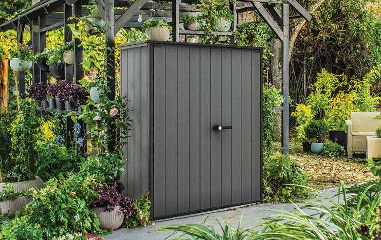 Keter Cortina Alto Deck Box - Sierra Auction Management Inc