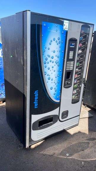 USI 3151 Vending Machine - Sierra Auction Management Inc