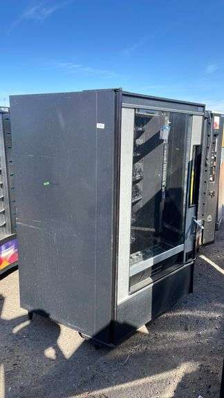 Crane 147 Vending Machine - Sierra Auction Management Inc