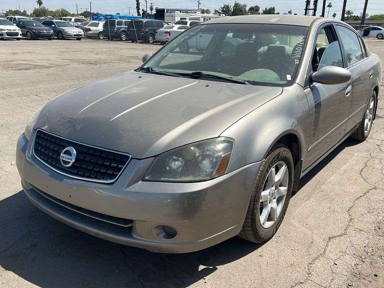 2006 Nissan Altima Base / S / SL - Sierra Auction Management Inc
