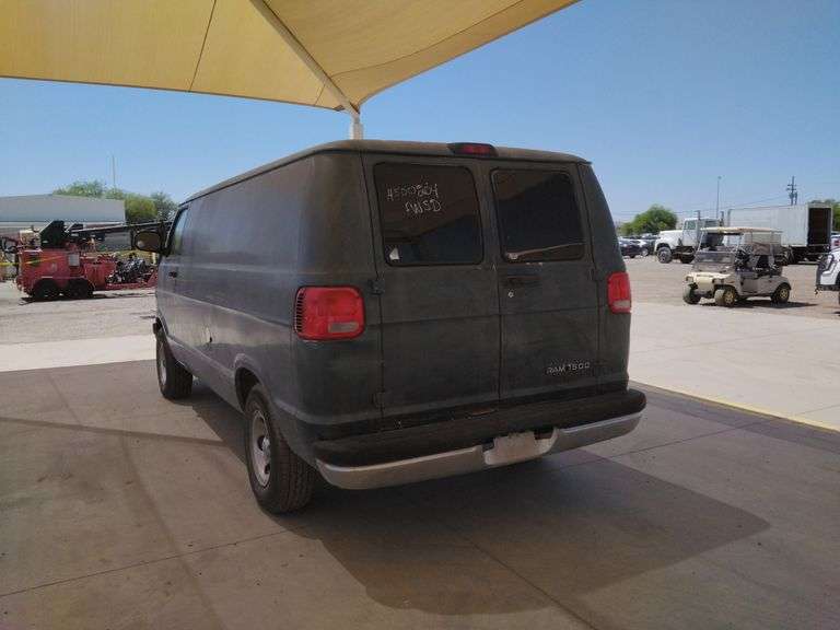 2002 Dodge 1500 Ram Van Cargo Van - Sierra Auction Management Inc