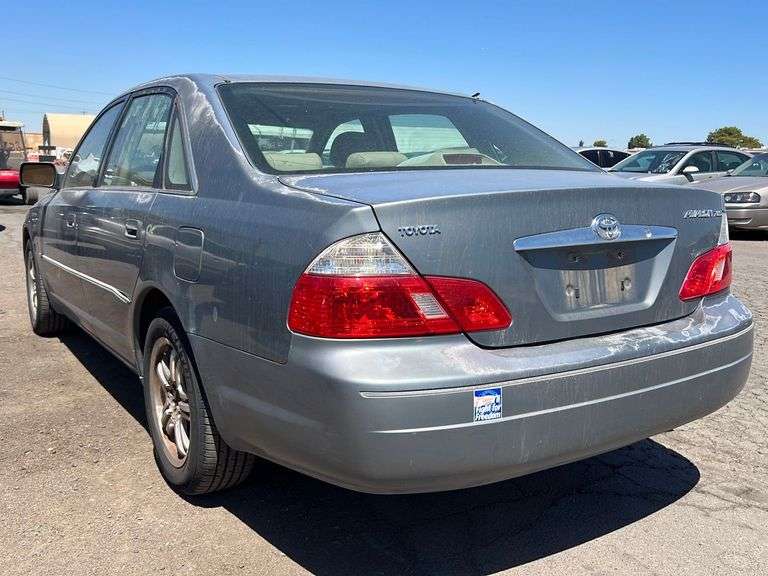 2004 Toyota Avalon XL / XLS - Sierra Auction Management Inc
