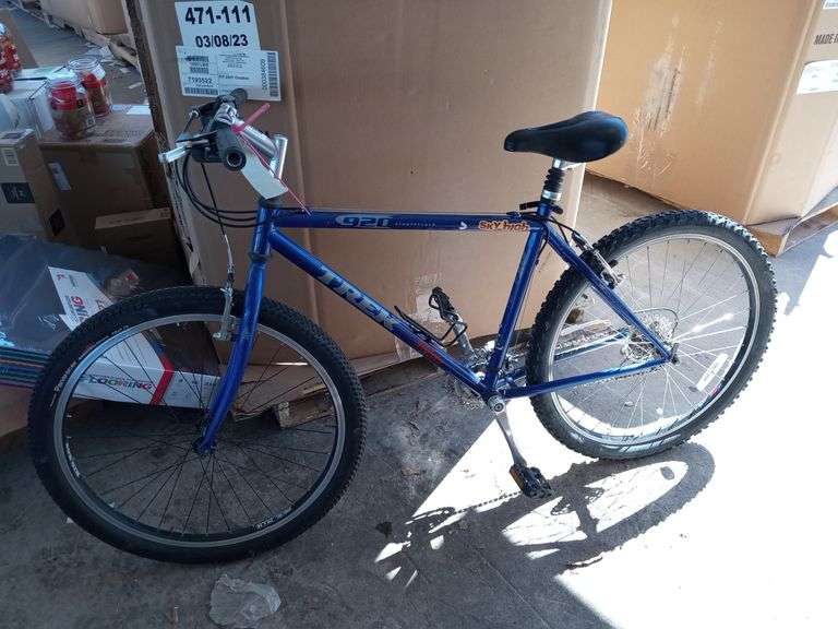 Blue Trek 920 Single Track Road Bike - Sierra Auction Management Inc