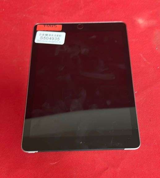 Apple iPad Model : A1954 - Sierra Auction Management Inc