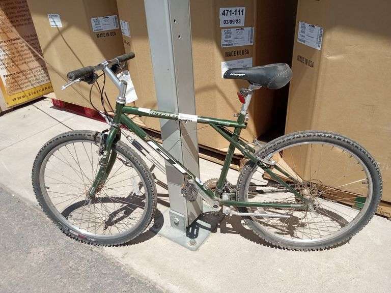 Green GT Outpost Road Bike - Sierra Auction Management Inc