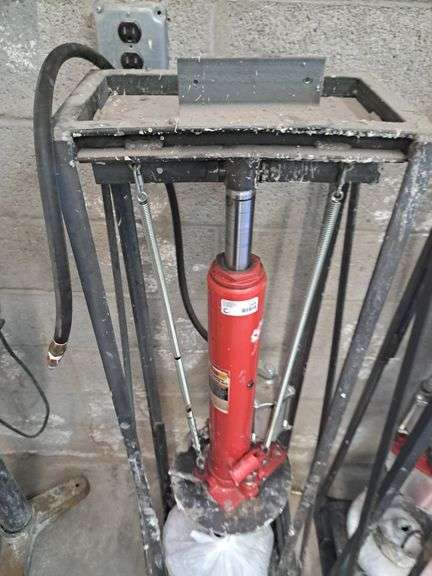 Pittsburgh 8-ton Long RAM Air Hudraulic Round Bottom Jack - Sierra ...