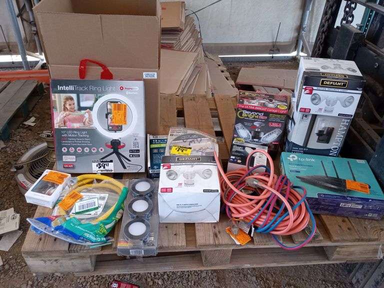 Box of Assorted Household Items - Sierra Auction Management Inc