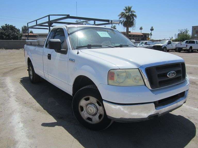 2004 Ford F150 STX / XL / XLT Utility Truck - Sierra Auction Management Inc